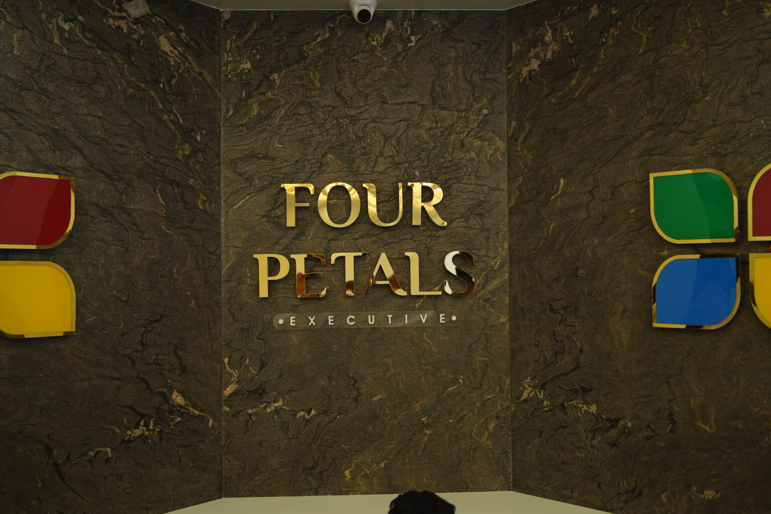 Four Petals Executive