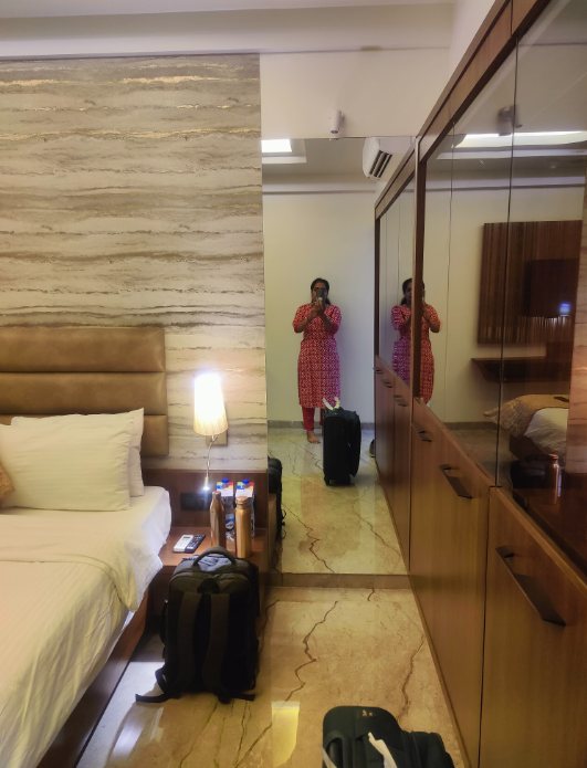 Four Petals Executive