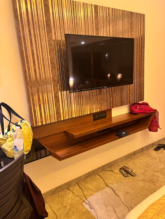 Four Petals Executive